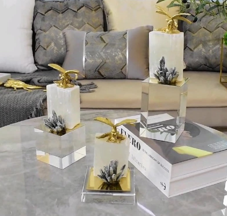 Modern Design Splendid Crystal Showpiece – Lixra.com